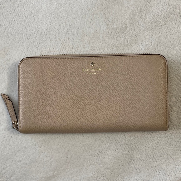 kate spade | Bags | Kate Spade Zip Around Wallet Cream | Poshmark